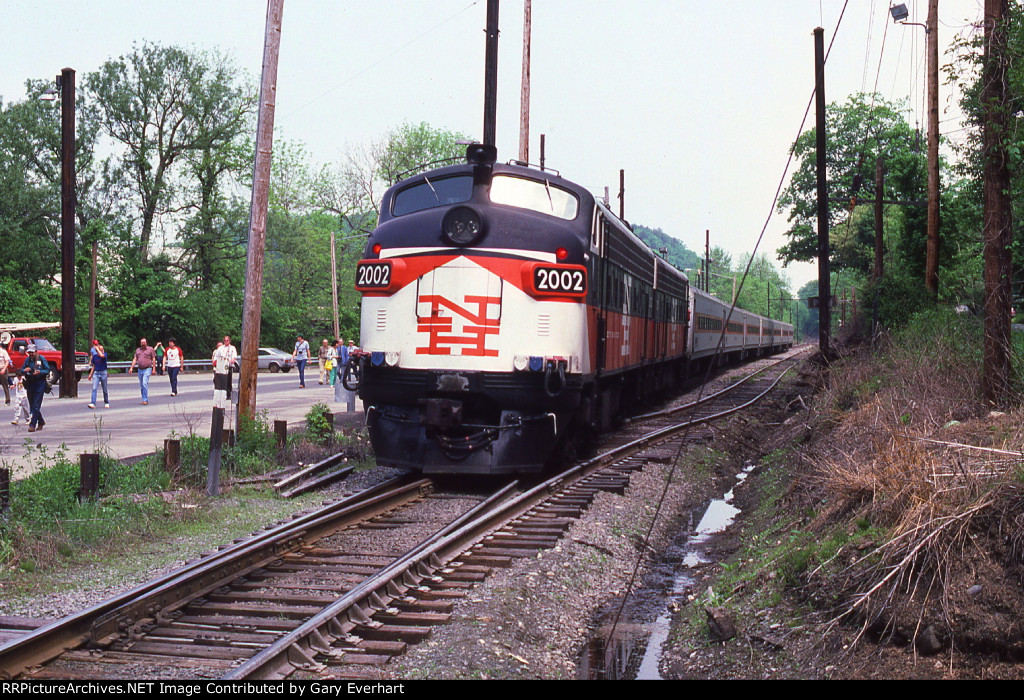 MNCR FL9 #2002 - Metro-North Commuter